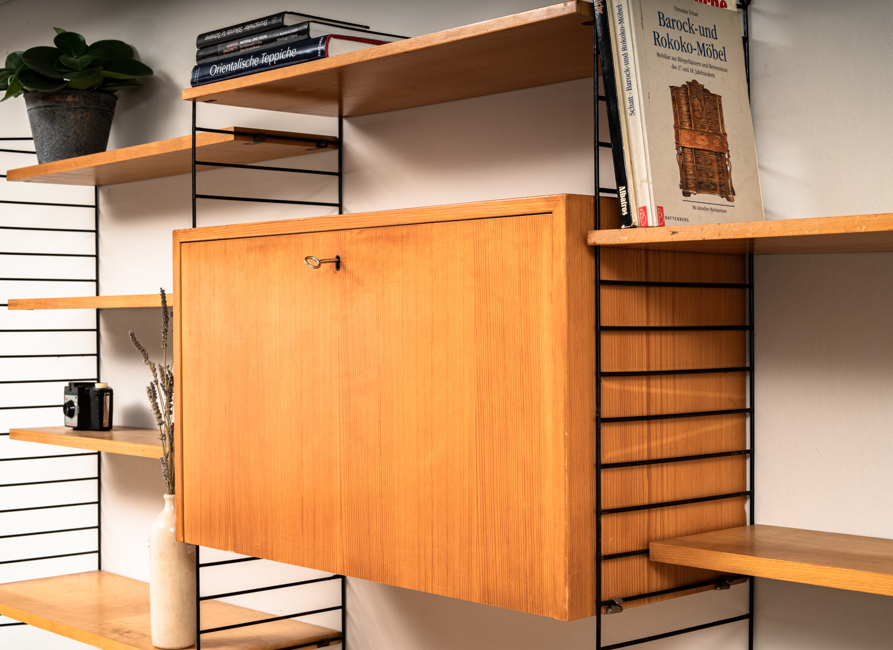 String Regal Mid-Century - RaumFahrt